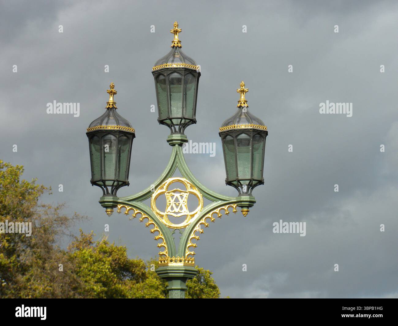 Victorian style lamp post hi-res stock photography and images - Alamy