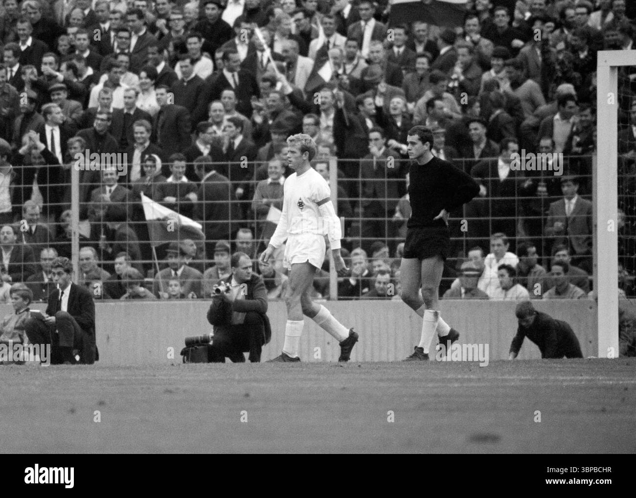 Sixties, sports, football, Bundesliga, 1966/1967, FC Bayern Muenchen vs ...