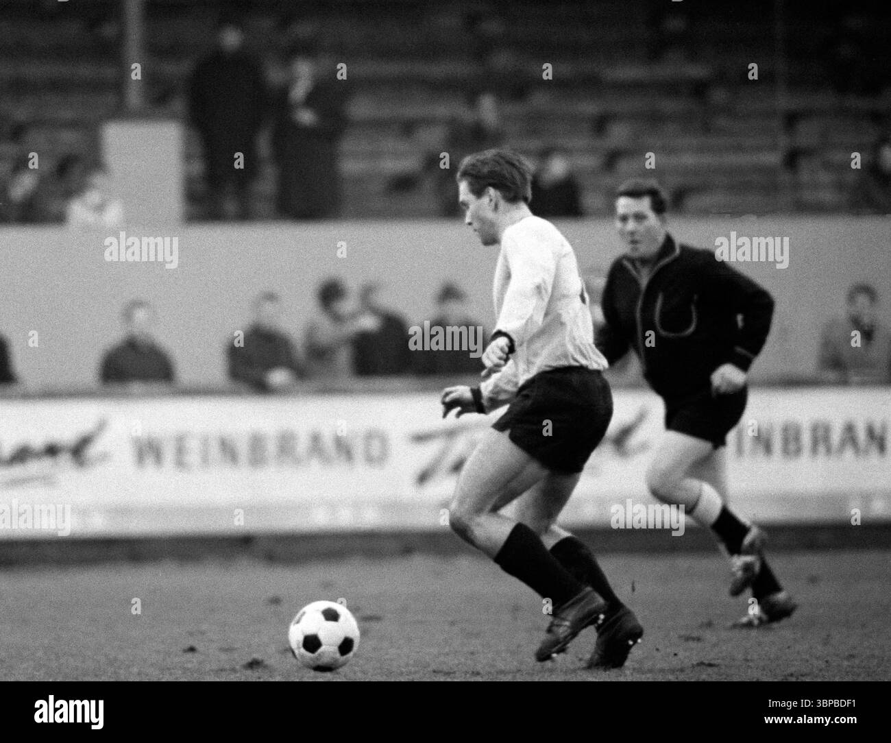 Possession football Black and White Stock Photos & Images - Alamy