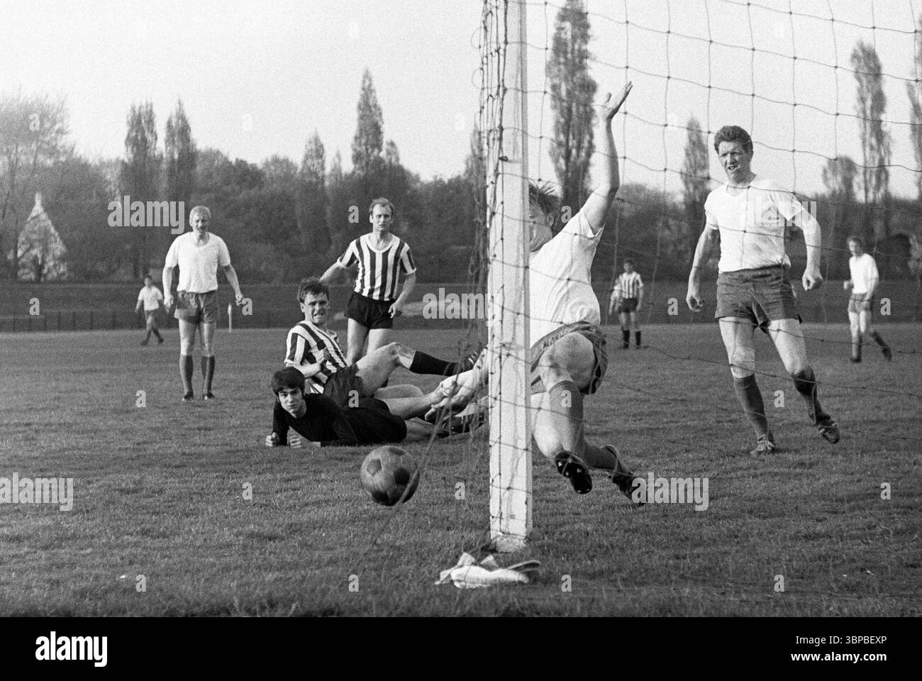 Goal scoring opportunity Black and White Stock Photos & Images - Alamy