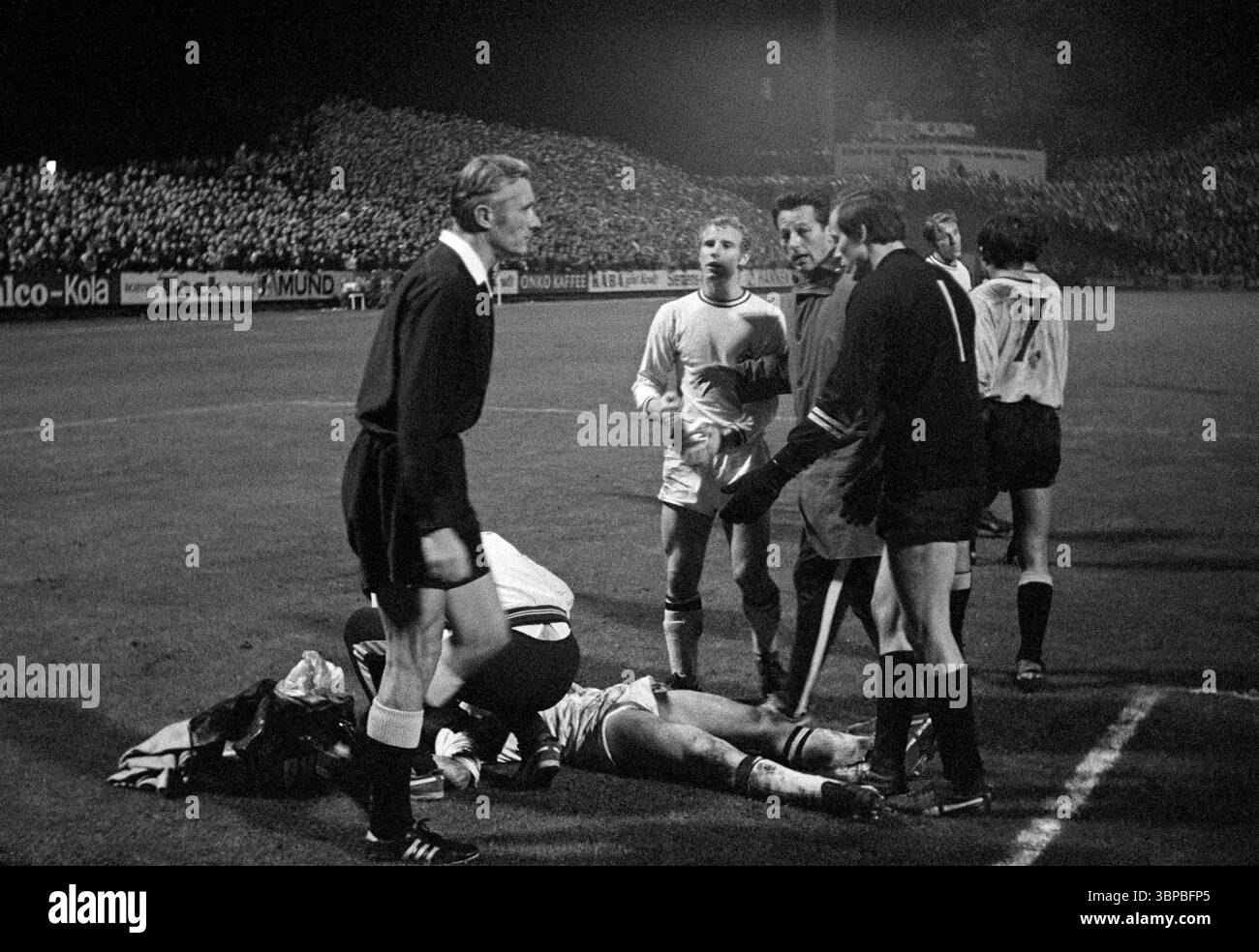 Discussion assistant Black and White Stock Photos & Images - Alamy