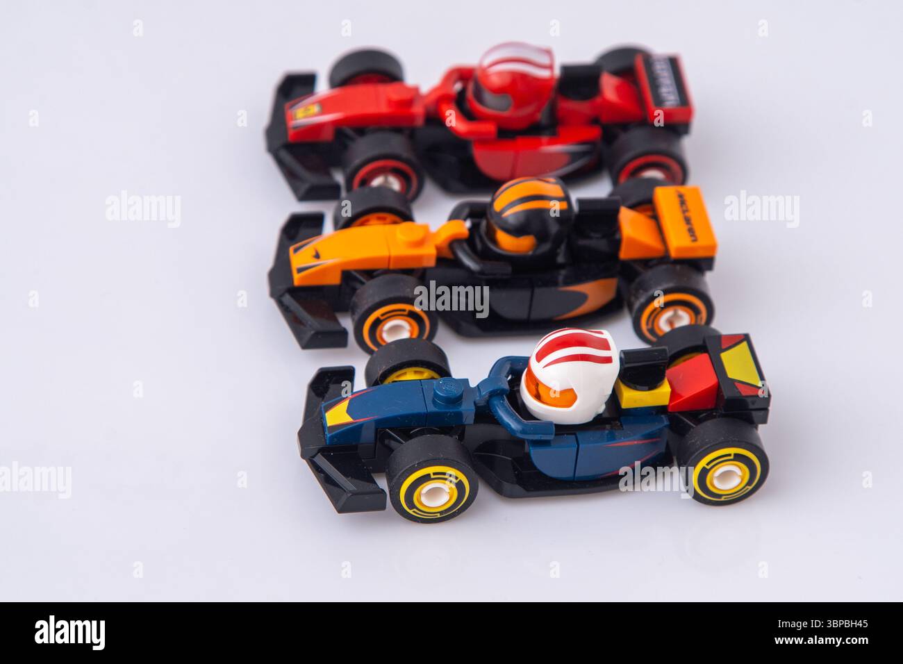 LEGO kids Toy Ferrari Mclaren racing Formula 1 Car. Set little brick ...