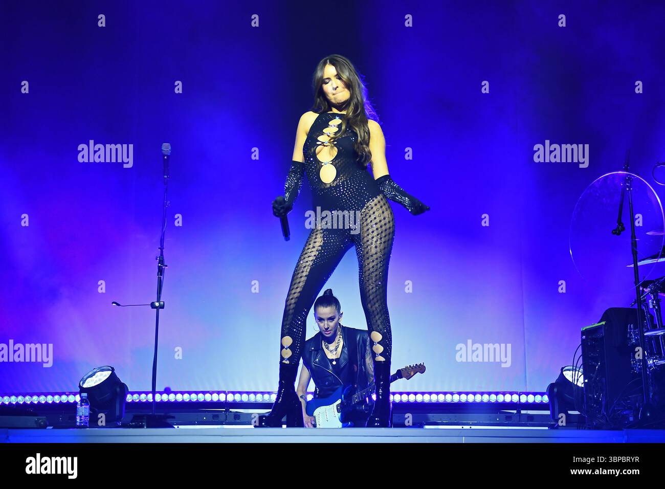 LONDON, ENGLAND - APRIL 24: Mimi Webb performing at Eventim Apollo on ...