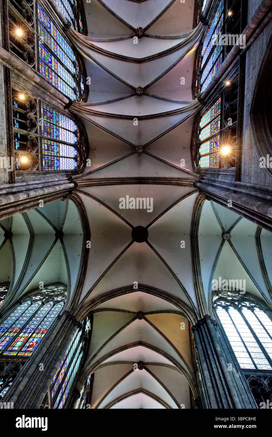Discover the soaring ceilings and stained glass of Cologne Cathedral in ...