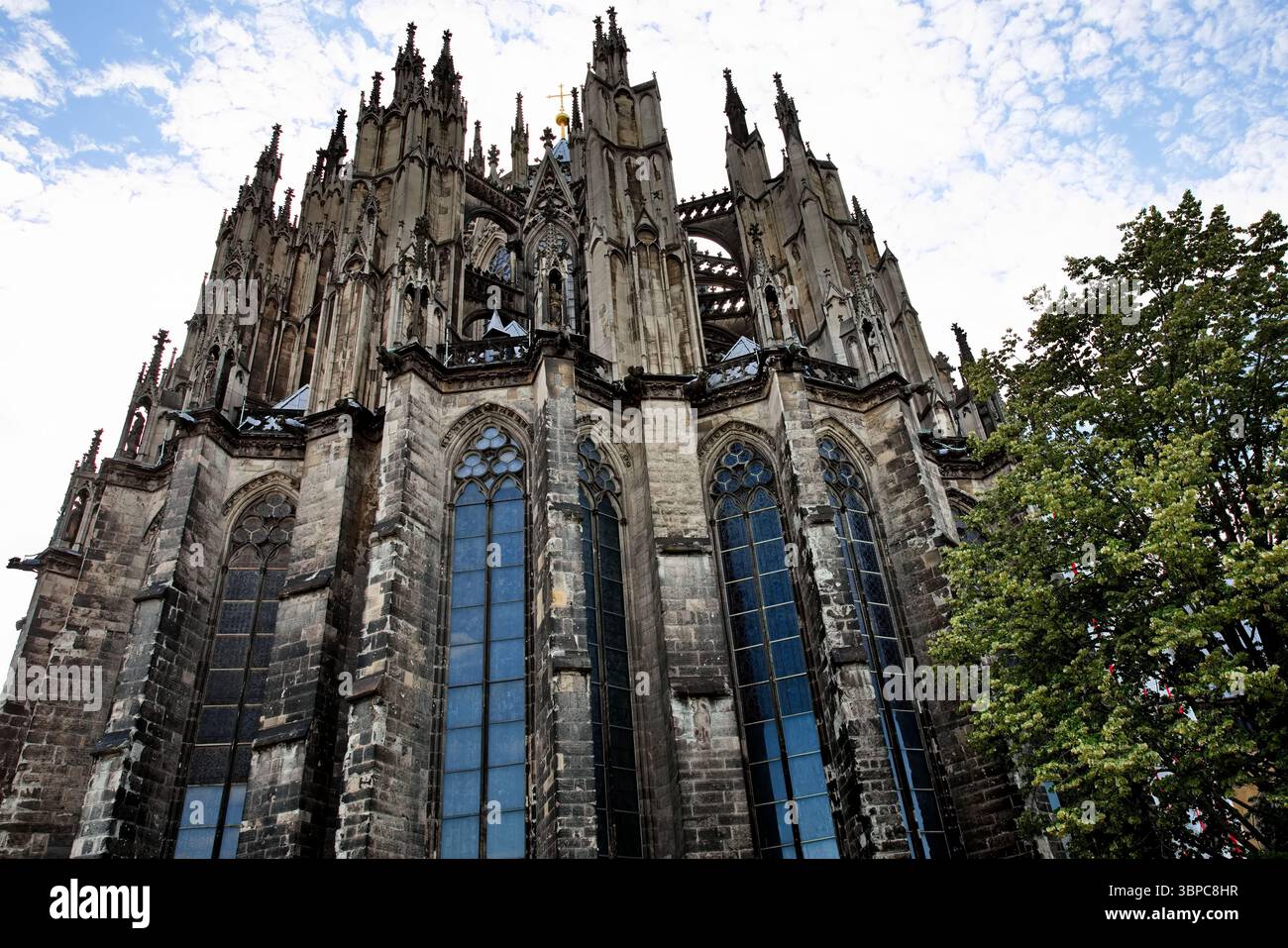 Transcendent scale hi-res stock photography and images - Alamy