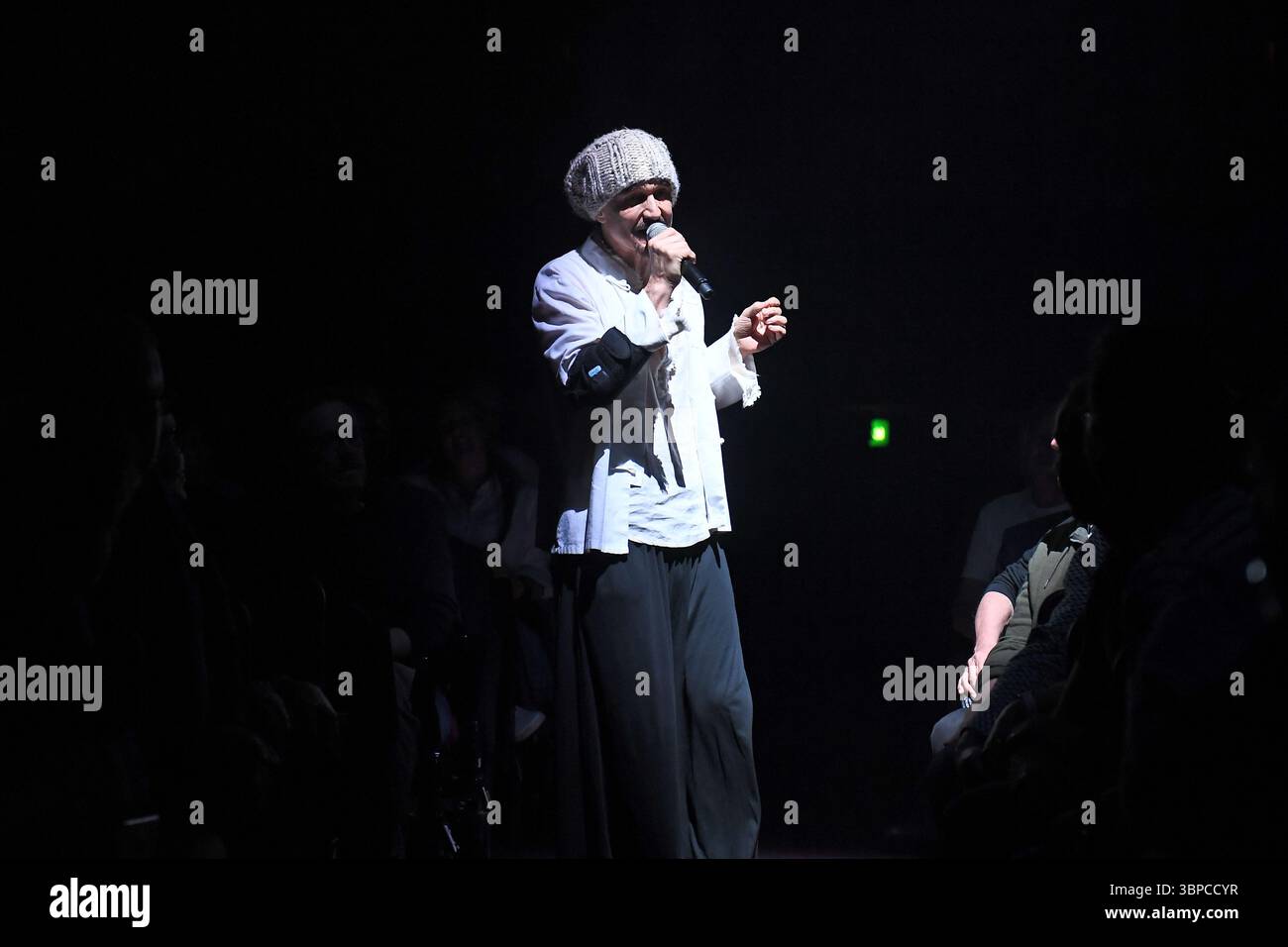 LONDON, ENGLAND - MAY 17: Tim Booth of ‘James’ performing at Royal ...