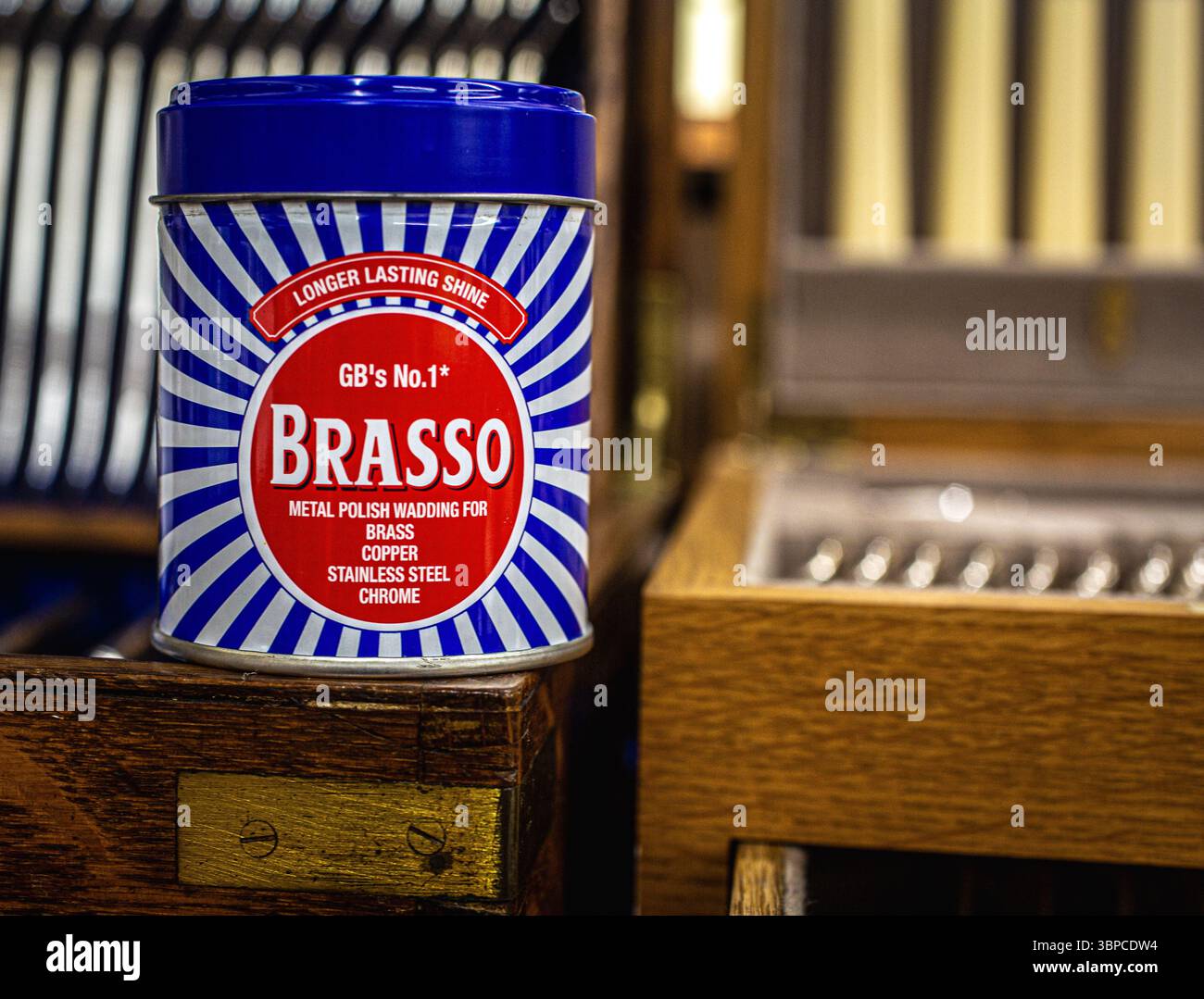 Brasso tin can metal polish wadding for brass, copper, stainless steel ...