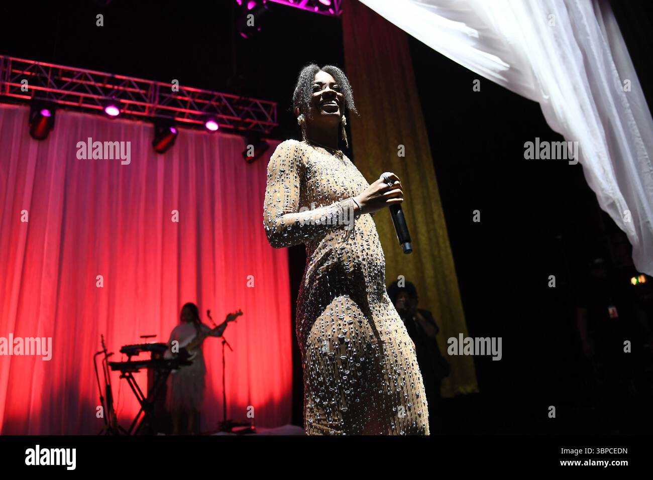 LONDON, ENGLAND - MAY 15: Ari Lennox performing at Eventim Apollo on ...