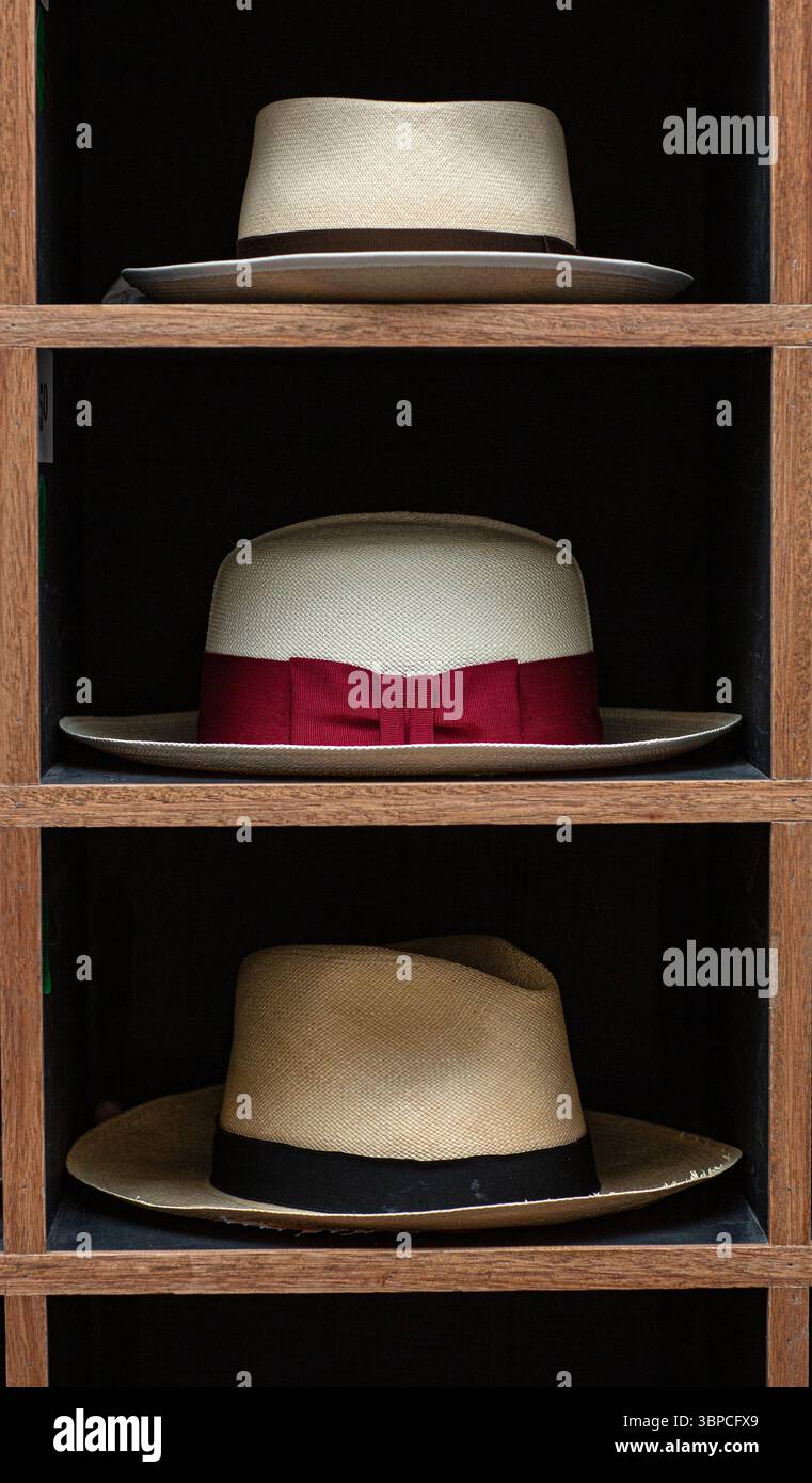 Classic natural panama hats hi-res stock photography and images - Alamy