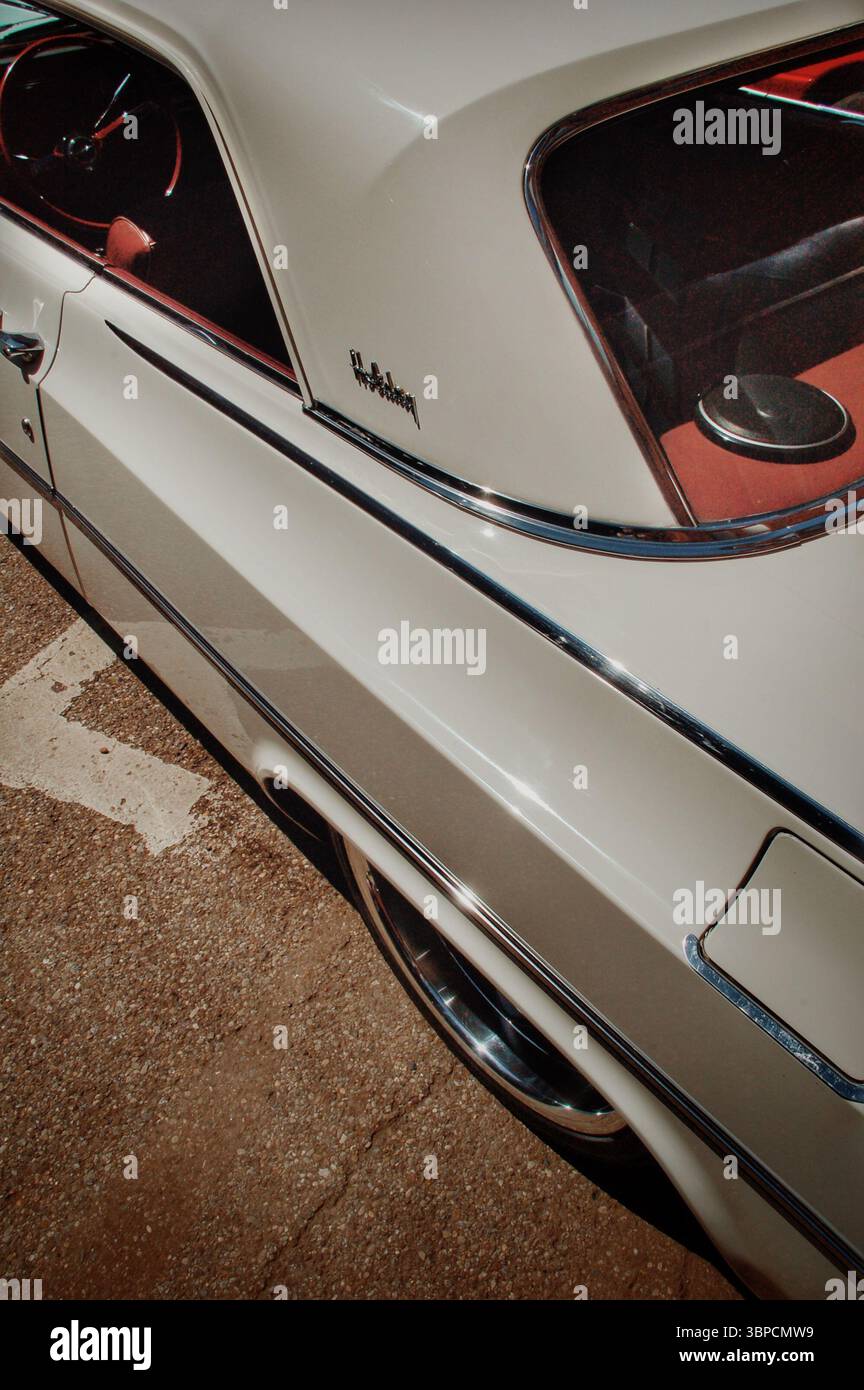Elegant automobile hi-res stock photography and images - Alamy