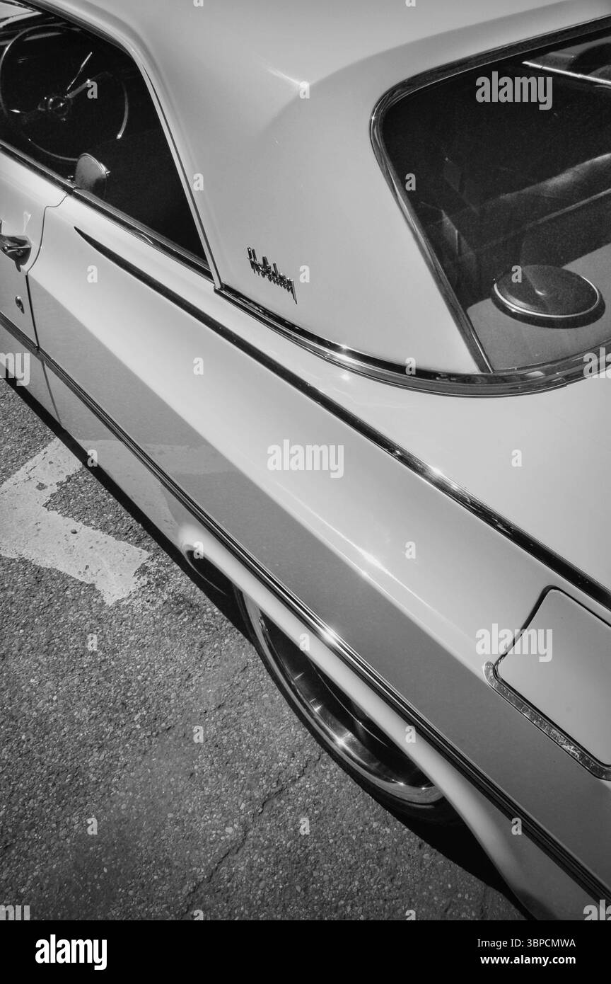 Timeless luxury car Black and White Stock Photos & Images - Alamy