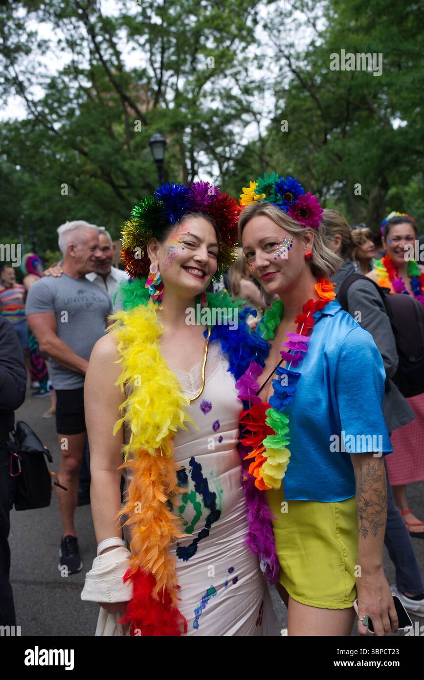 Blue feather skirt hi-res stock photography and images - Alamy