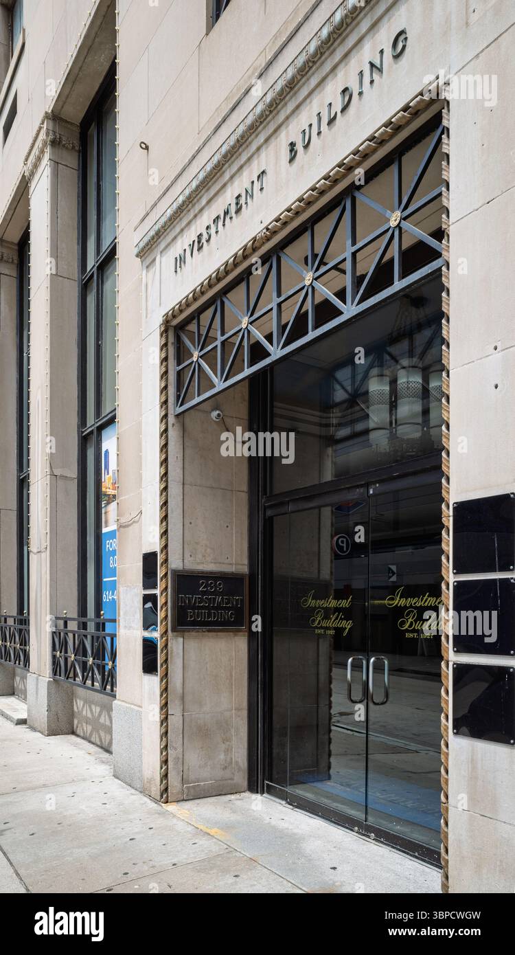 Grand entrance of the historic Investment Building in downtown ...
