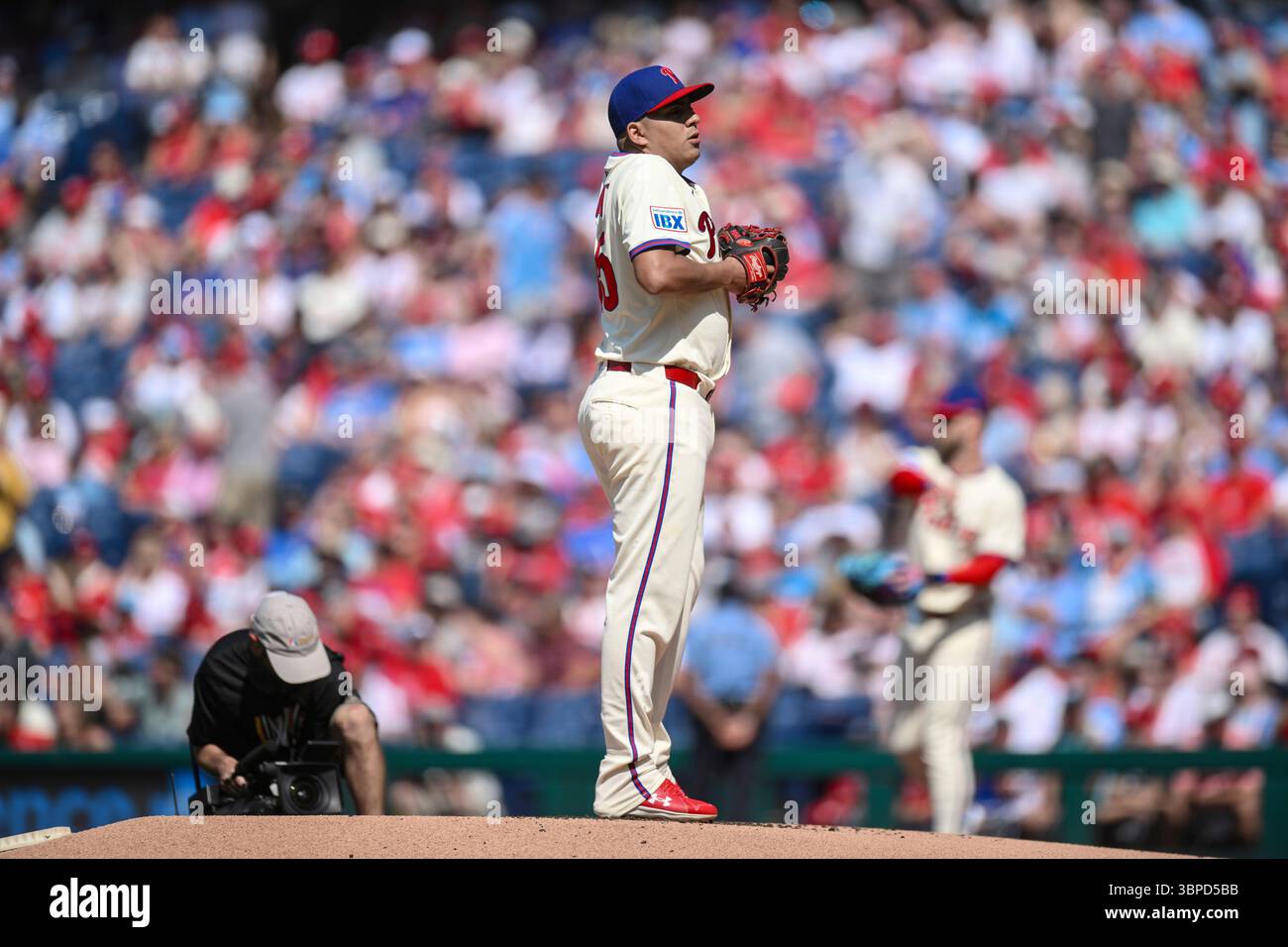 PHILADELPHIA, PA - JULY 05: Philadelphia Phillies pitcher Ranger Suárez ...