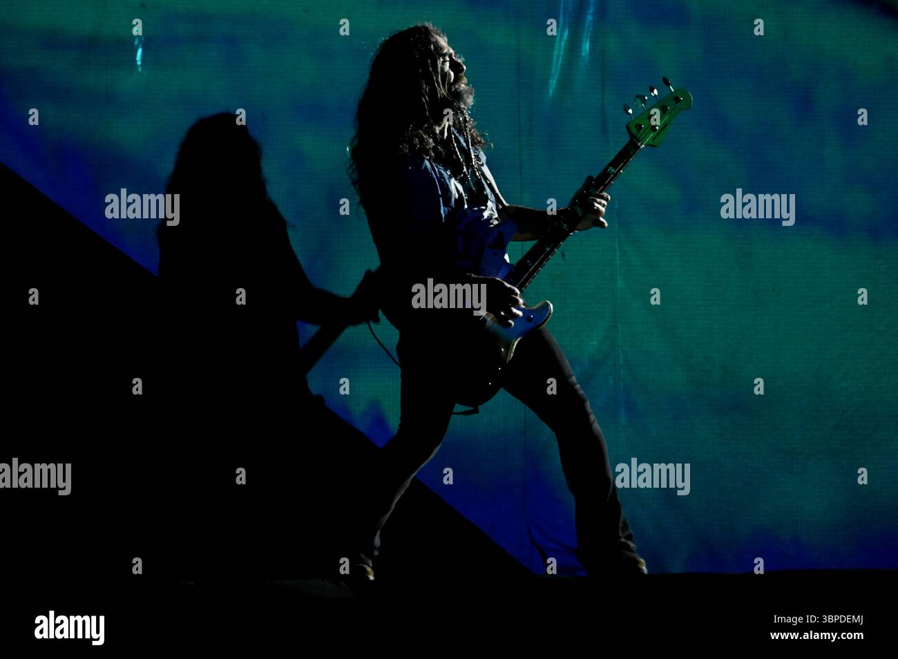 La Renga performs a massive show at Huracan's Tomas A. Duco Stadium ...