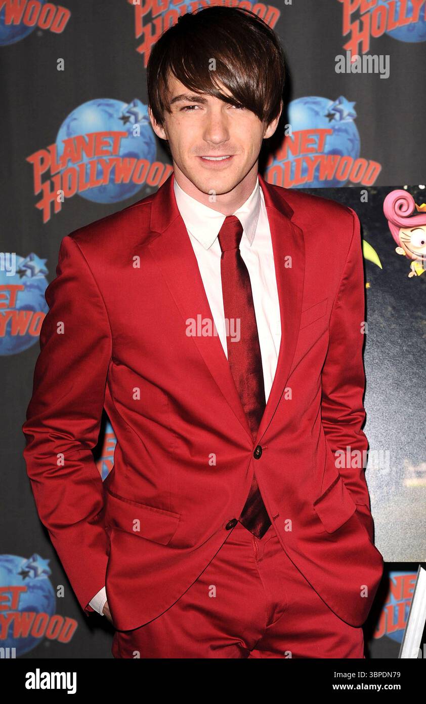 Drake Bell promote their new movie "A Fairly Odd Movie: Grow Up, Timmy ...