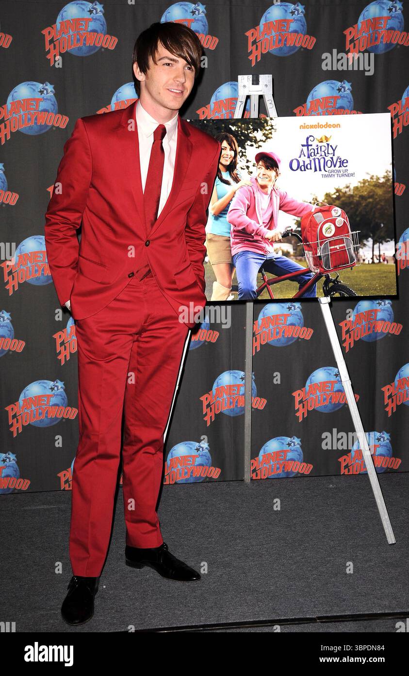 Drake Bell promote their new movie "A Fairly Odd Movie: Grow Up, Timmy ...