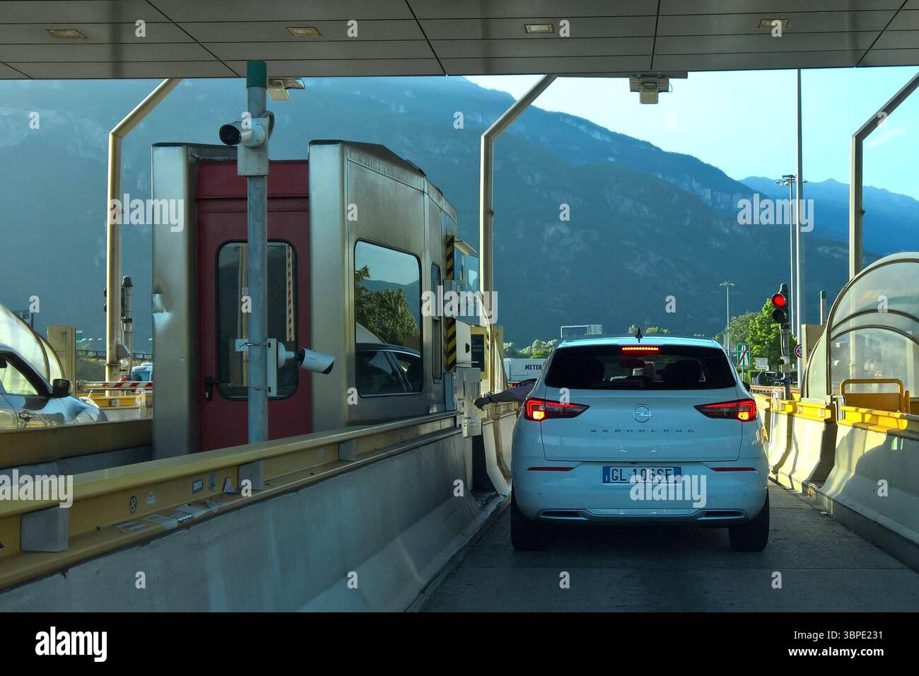 Italien, Autobahn Mautstelle. Ja nach gefahrener Strecke und ...
