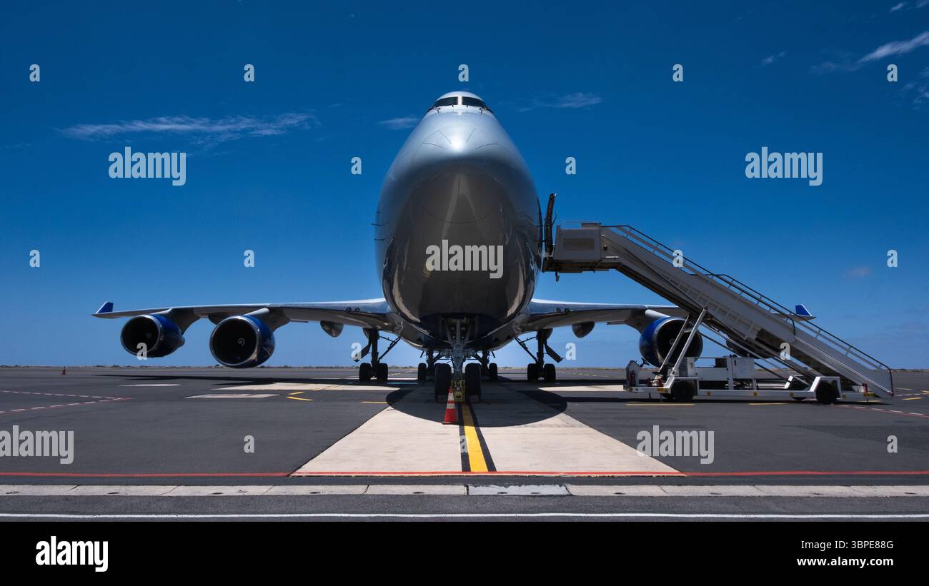 The Queen, a B747 Large commercial aircraft viewed from the front with ...