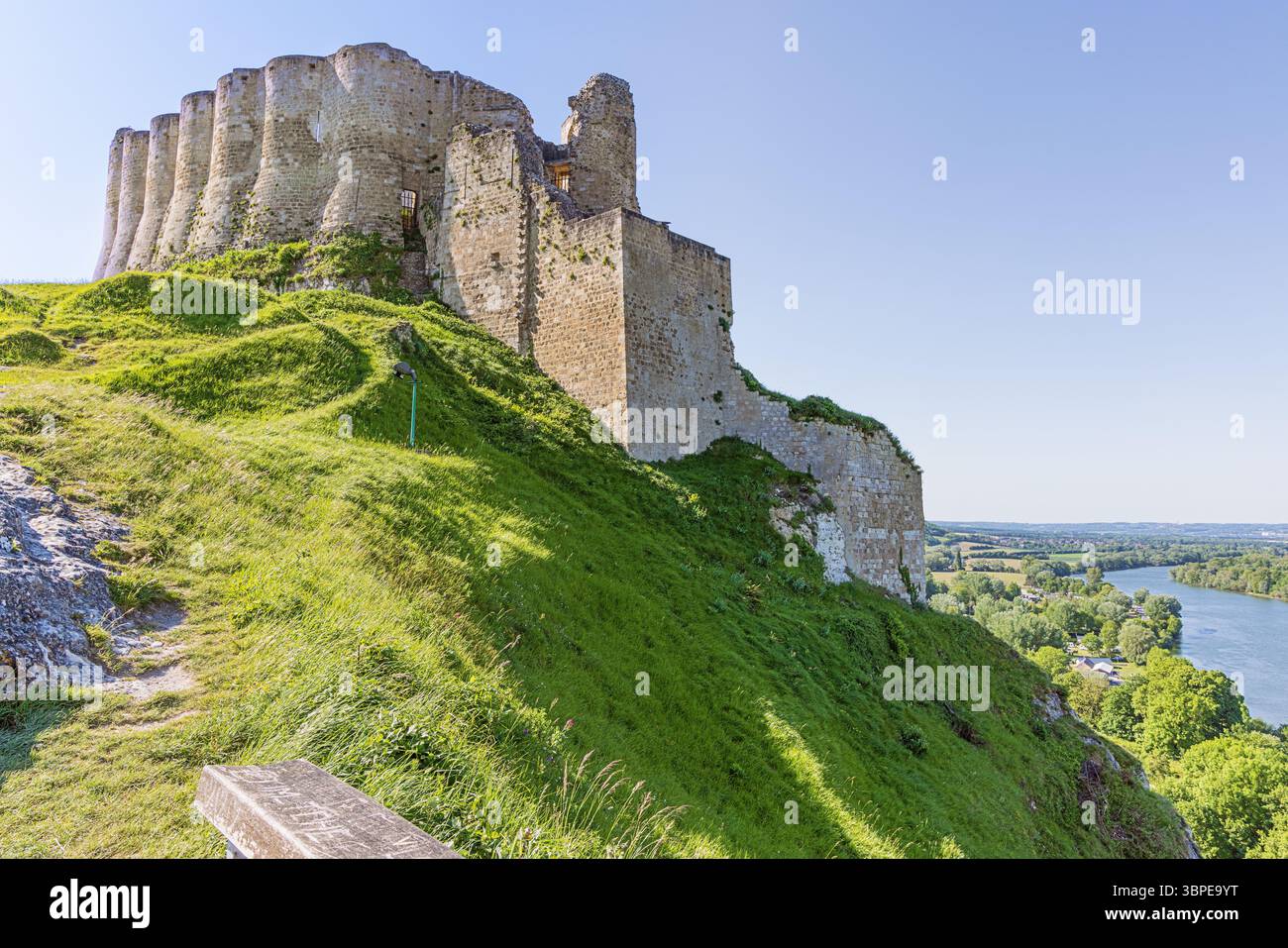 Chateau Gaillard high above Les Andelys, a medieval castle ruin ...