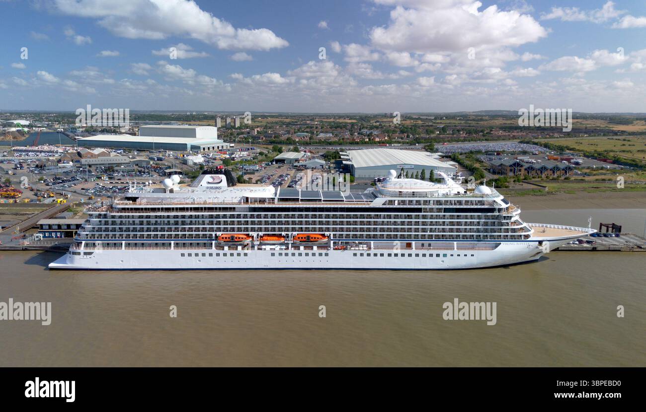 The Viking Jupiter is a 47,800-ton, 745-foot luxury cruise ship ...