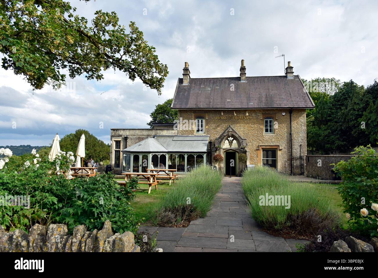 The hare and hounds bath hi-res stock photography and images - Alamy