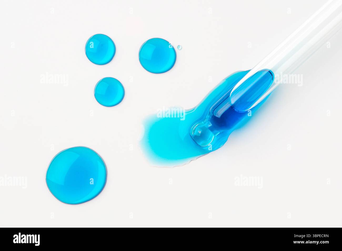 Pipette oil drops hi-res stock photography and images - Alamy