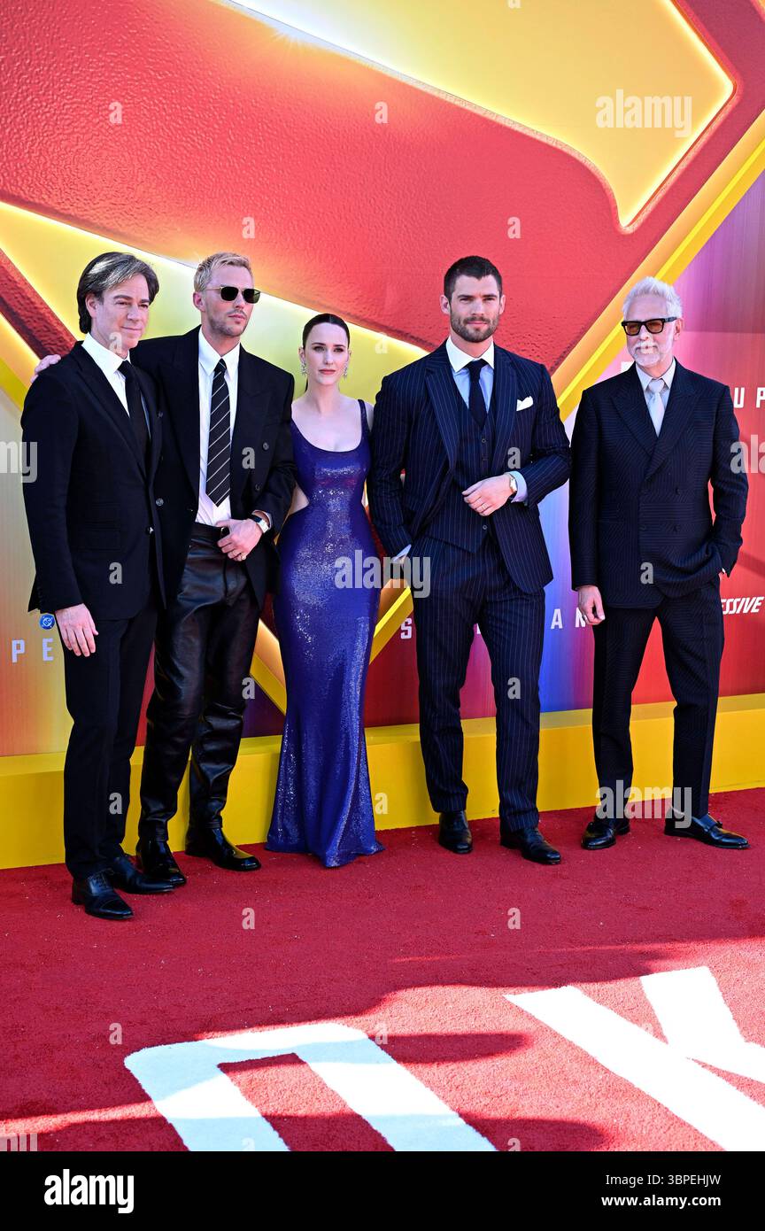 Peter Safran, Nicholas Hoult, Rachel Brosnahan, David Corenswet und ...