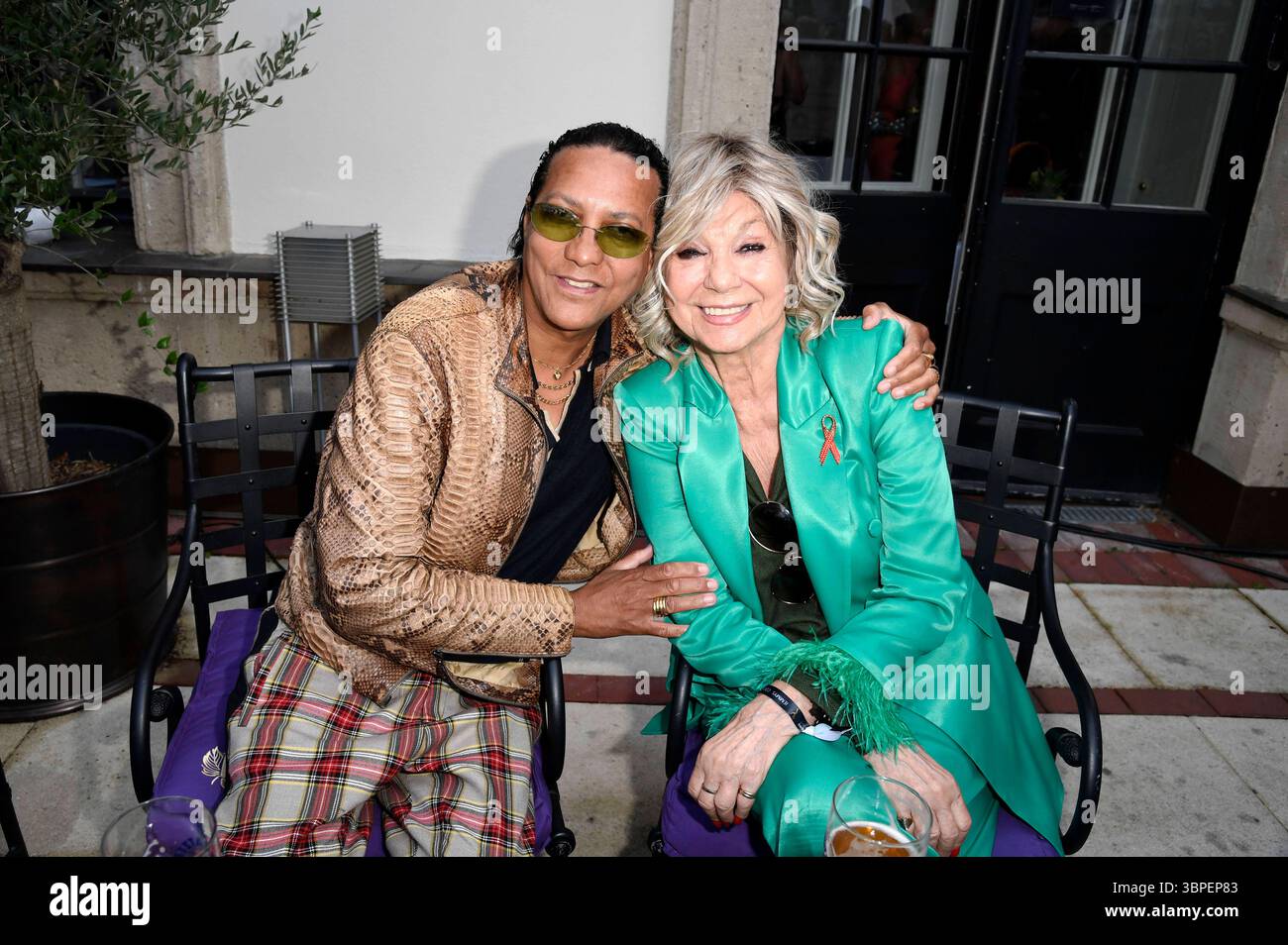 Judy Winter mit Sohn Francis Winter beim Cocktail Prolonge anlässlich ...