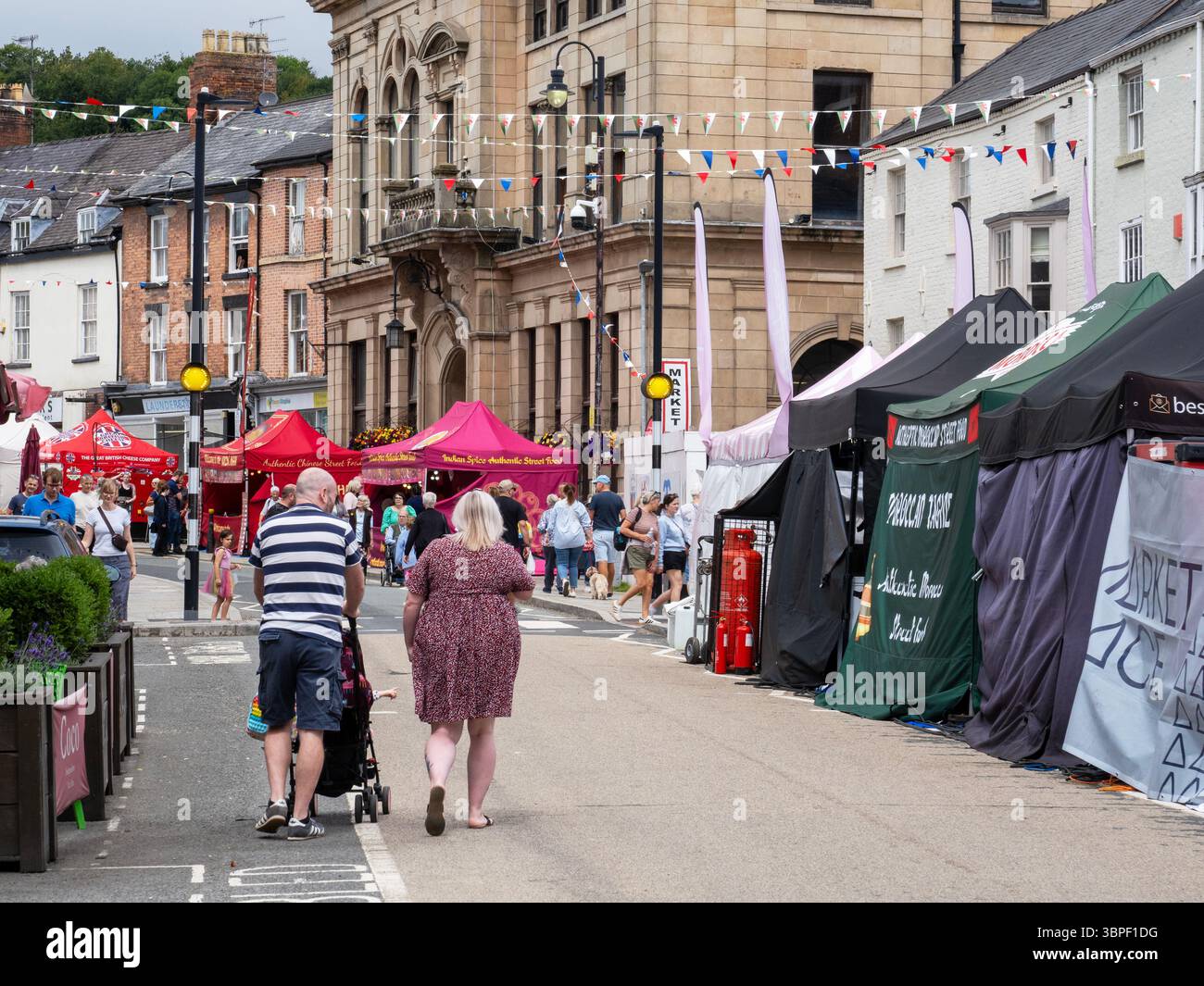 A street food market in Welshpool, Powys, Wales, UK Stock Photo - Alamy