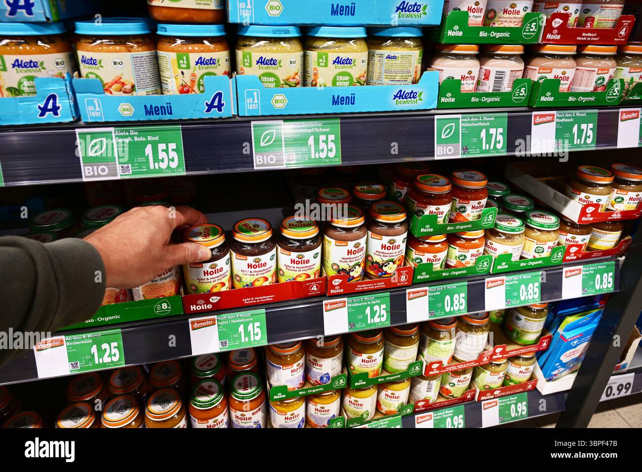 Baby products aisle supermarket hi-res stock photography and images - Alamy