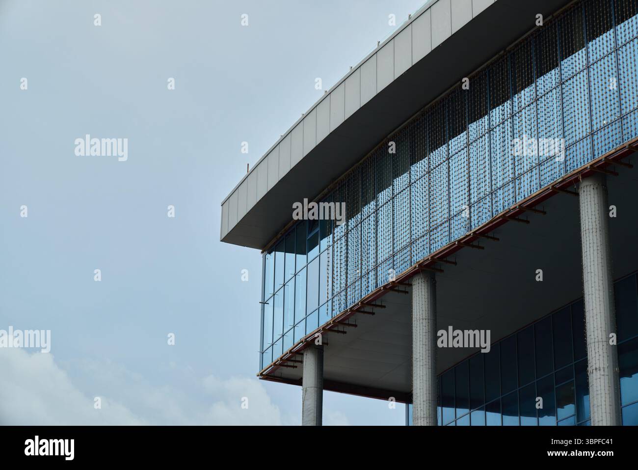 This Modern Building features a Glass Facade that combines aesthetics ...