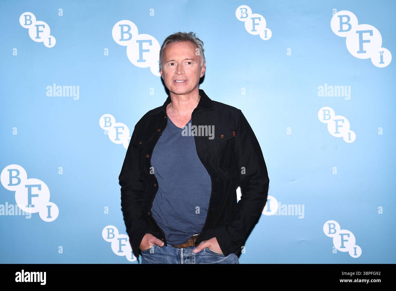 LONDON, ENGLAND - JUNE 06: Robert Carlyle attending ‘The Full Monty ...