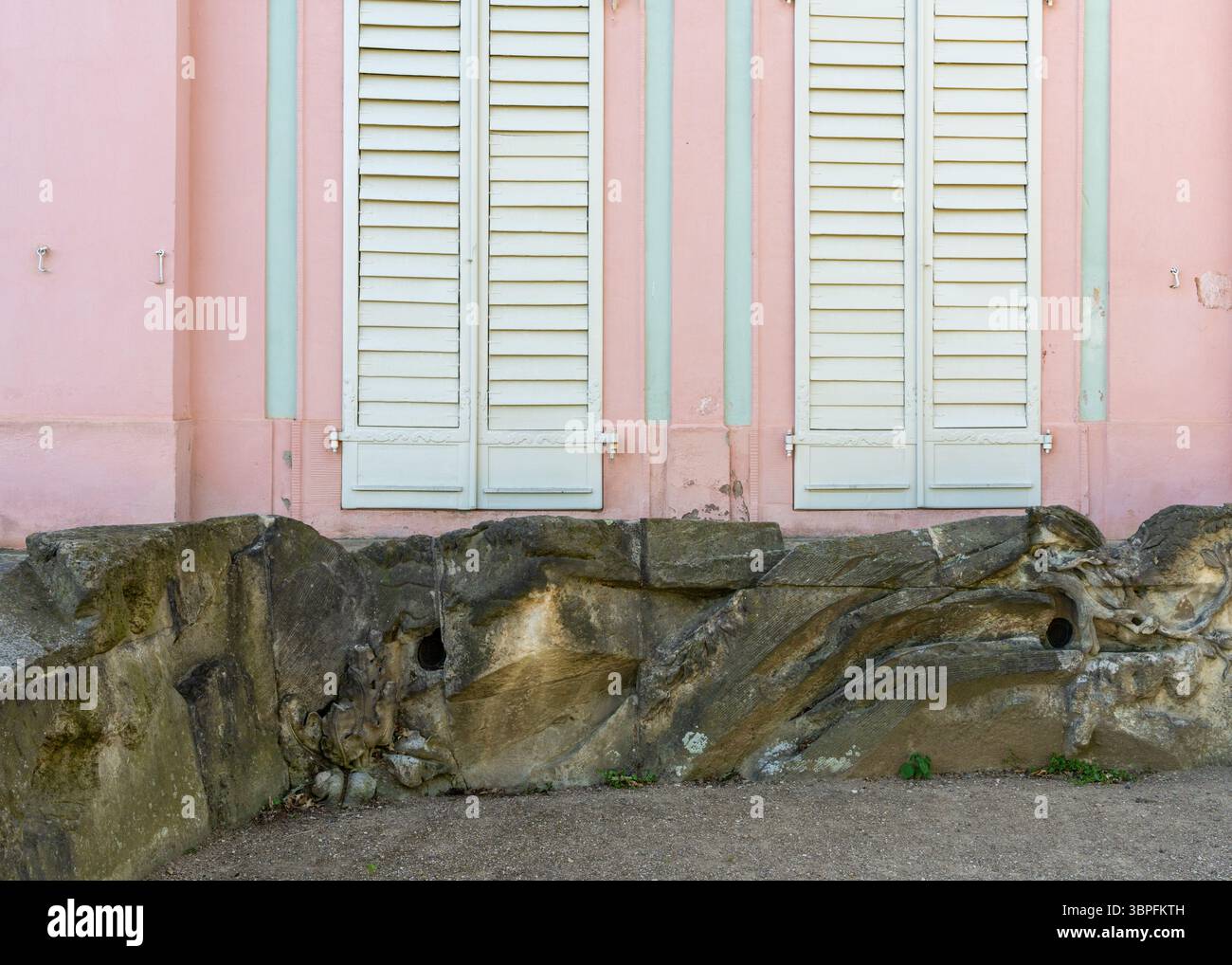 Pink shutters hi-res stock photography and images - Alamy