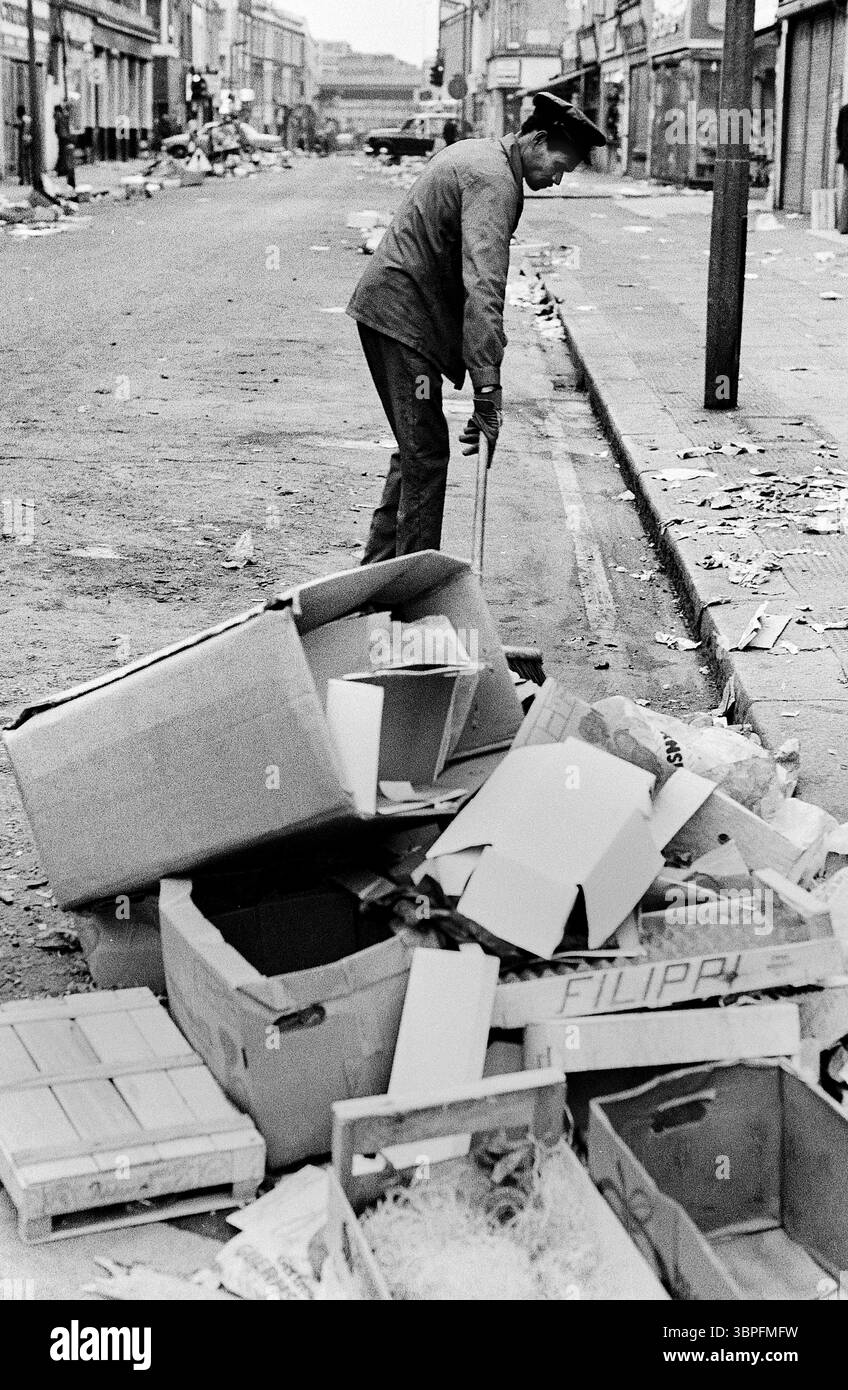 Portobello Road, London, UK Stock Photo - Alamy