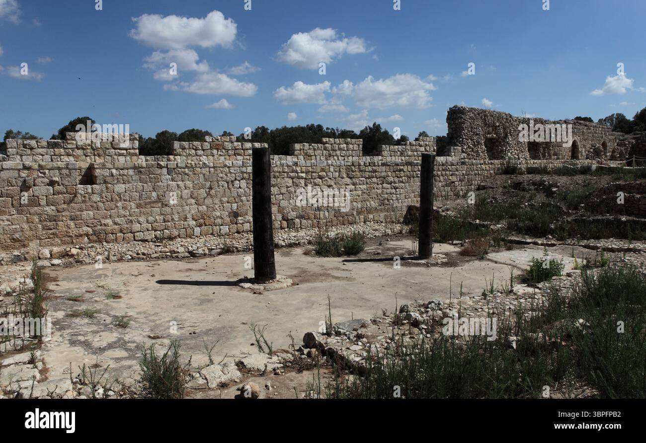 uins & reconstructed wooden columns, a 17th century BC Canaanite Palace ...