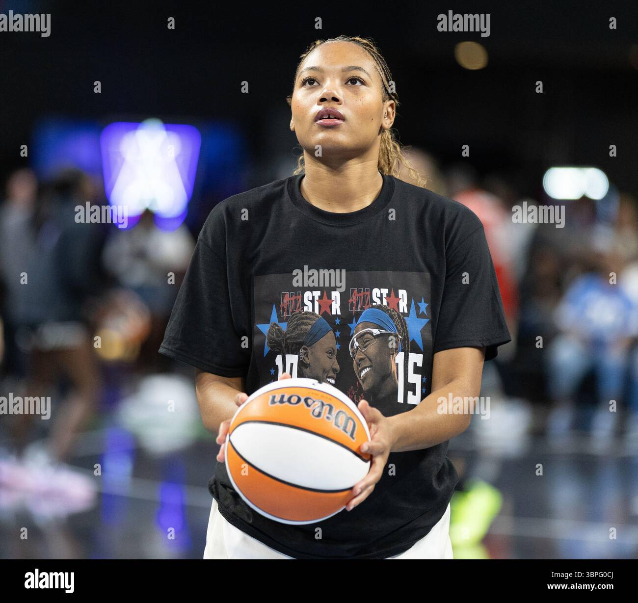 Golden State Valkyries take on Naz Hillmon #00 and the Atlanta Dream at ...