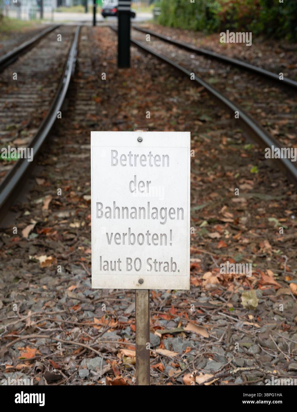 Do not cross the Train - German Danger Sign Stock Photo - Alamy