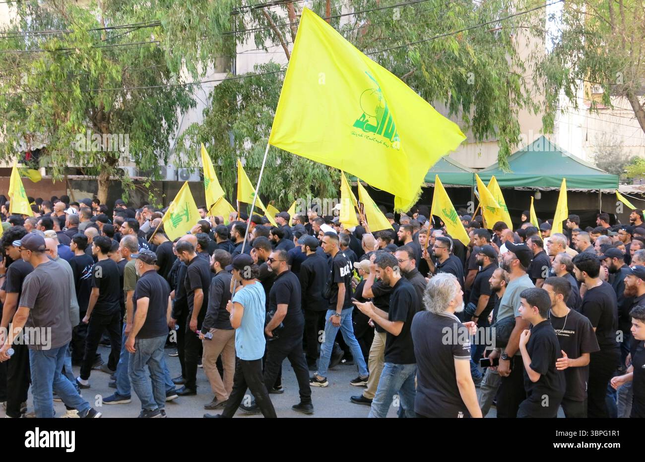 Shots from the funeral ceremony of Hezbollah fighters (mujahid) Hajj ...