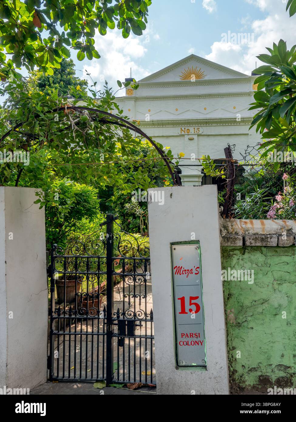 09 24 2022 Vintage old Parsi House in The Zoroastrian Co-operative ...