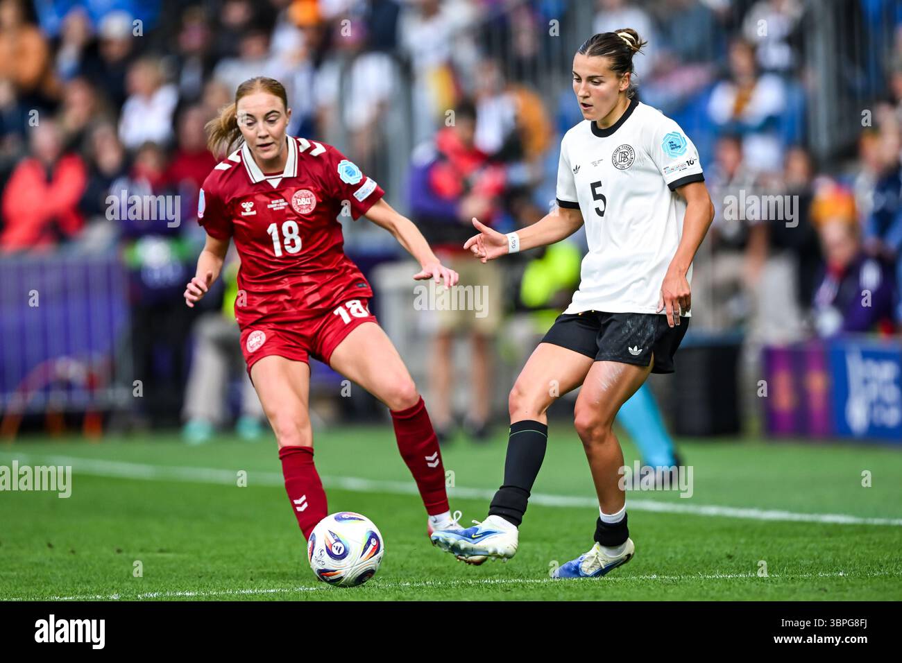 BASEL - (l-r) Sara Holmgaard of Denmark, Carlotta Wamser of Germany ...