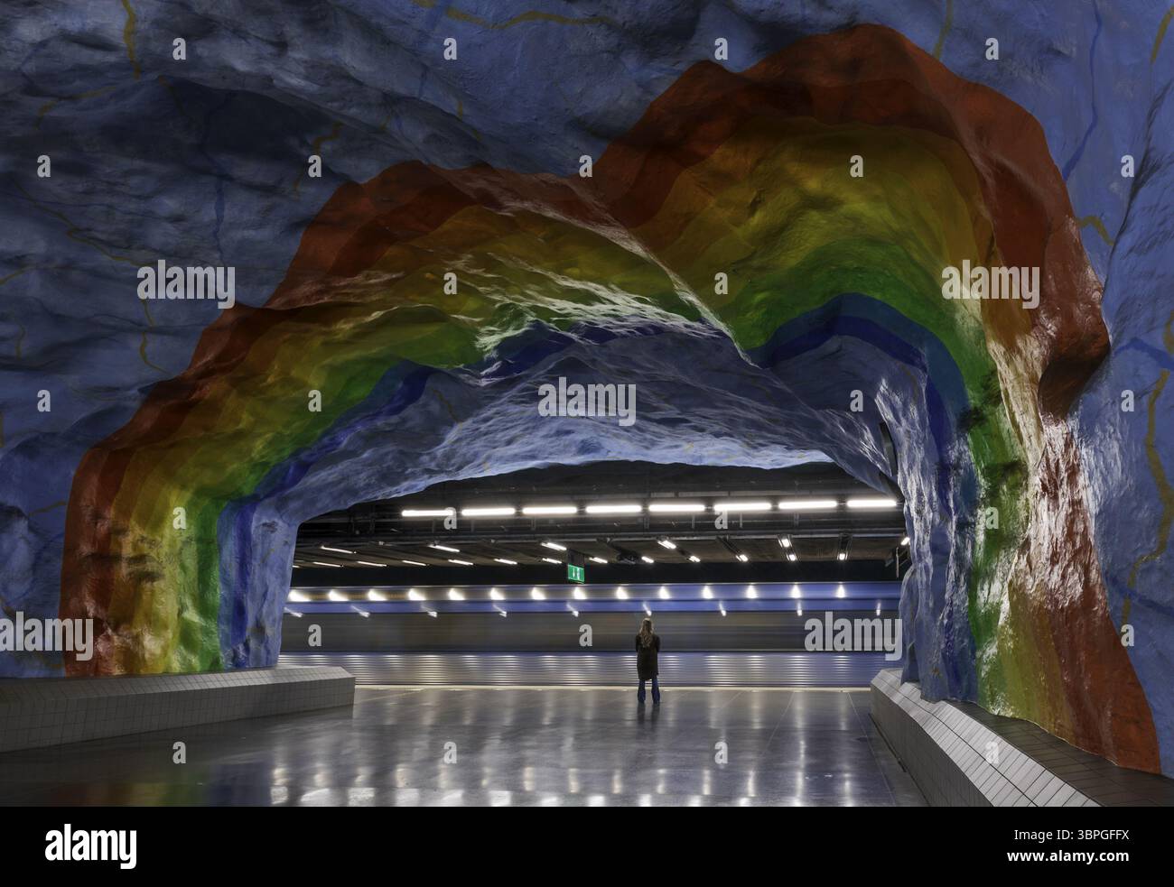 View cavernous rock formations hi-res stock photography and images - Alamy