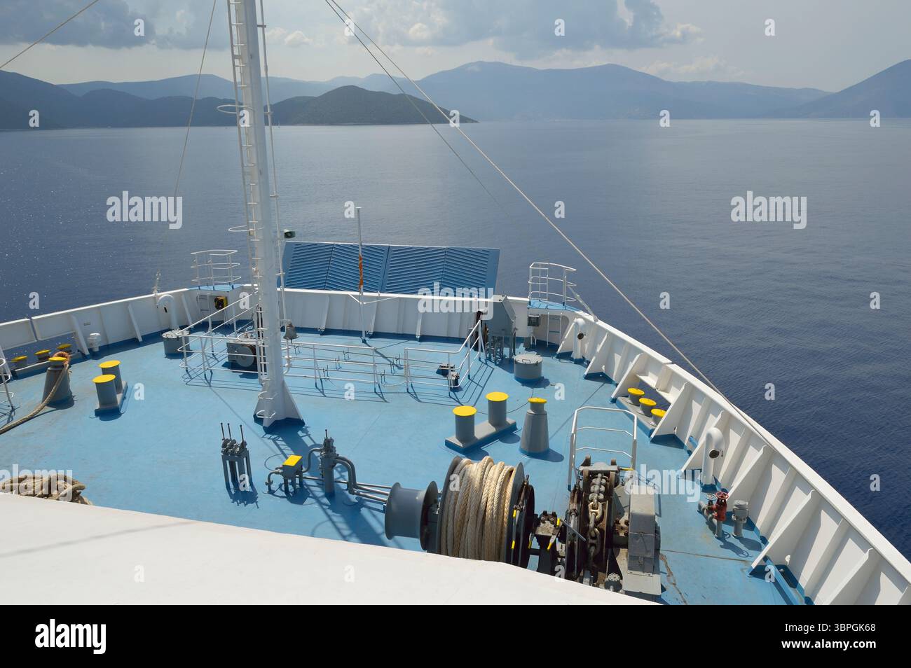 Wake waves from ferry hi-res stock photography and images - Alamy