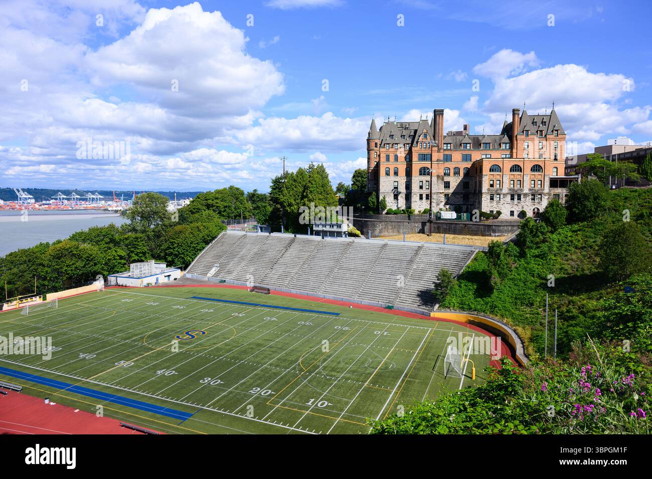Stadium high school tacoma, washington hi-res stock photography and ...