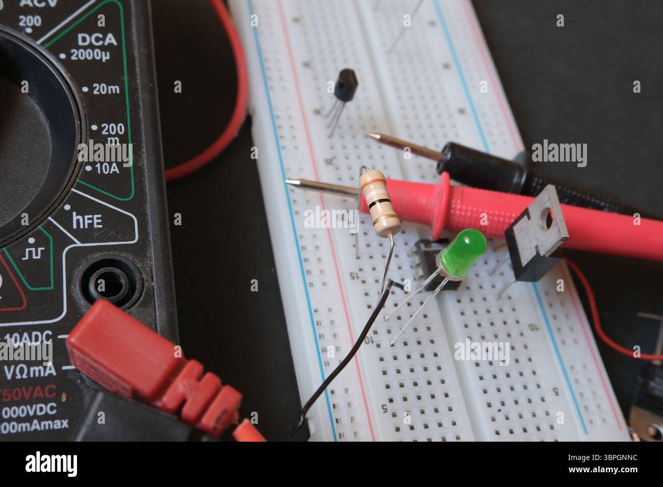 Circuit basics hi-res stock photography and images - Alamy