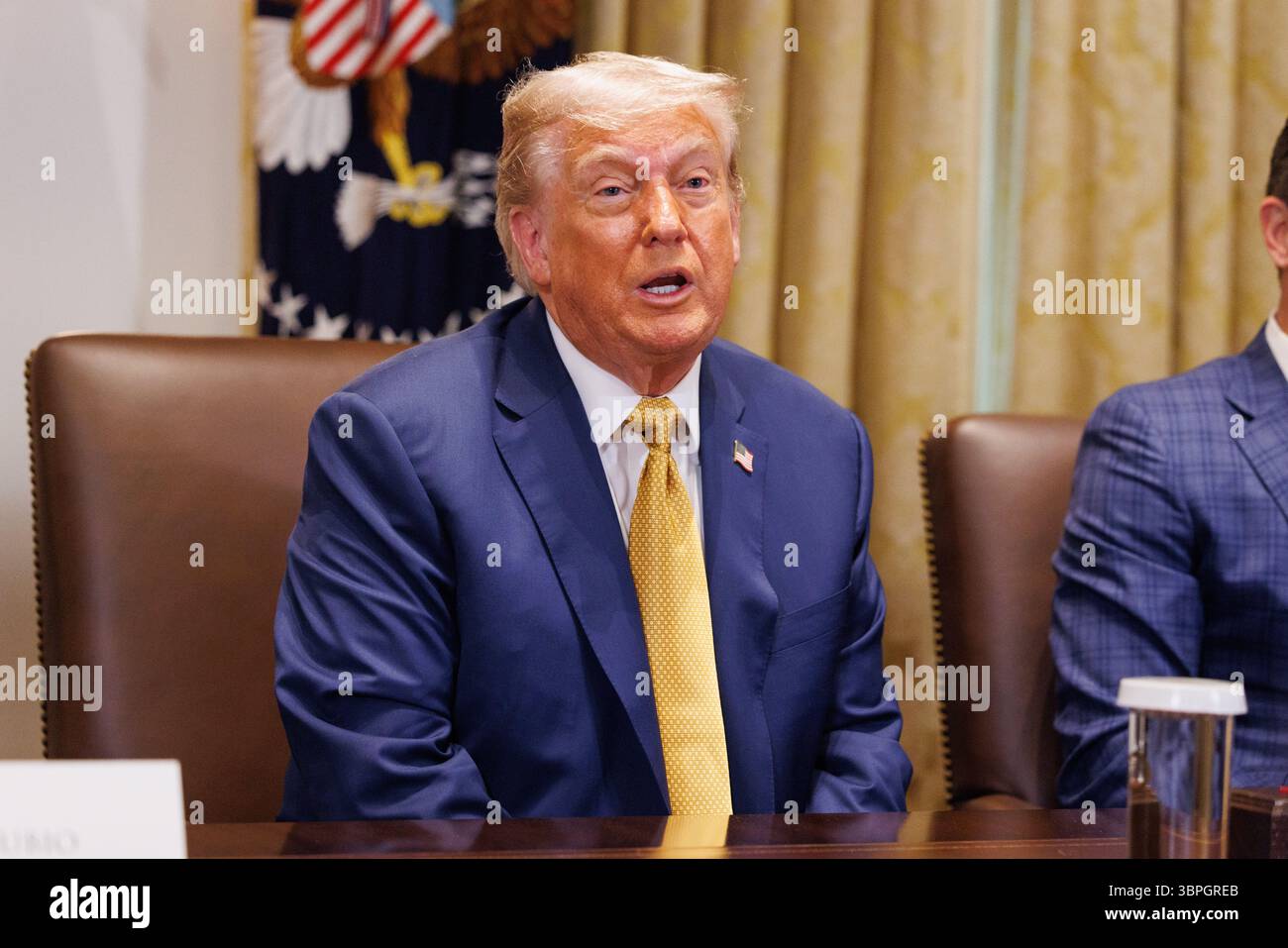 2025 us president donald trump cabinet hi-res stock photography and ...