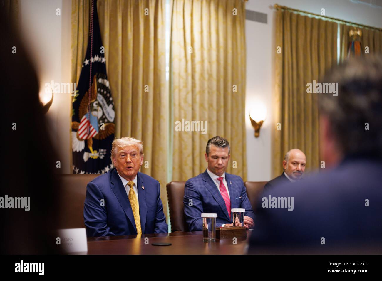 2025 us president donald trump cabinet hi-res stock photography and ...