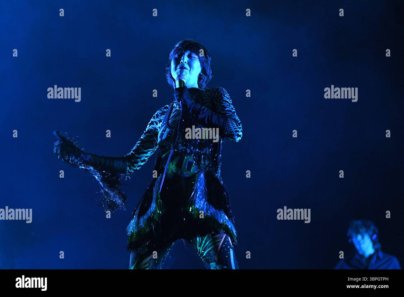 LONDON, ENGLAND - AUGUST 25: Karen O of ’Yeah Yeah Yeahs’ performing at ...