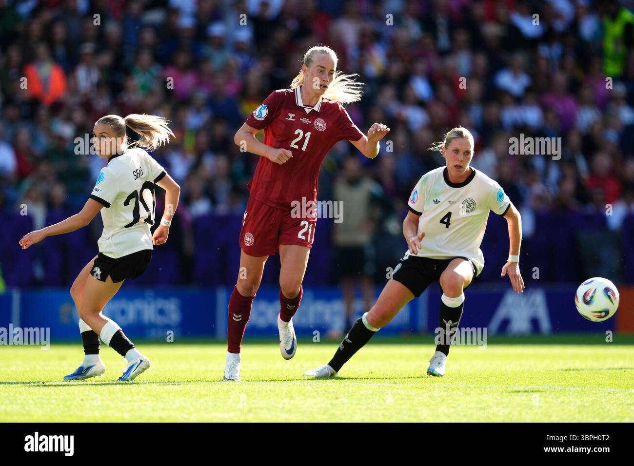 Amalie vangsgaard hi-res stock photography and images - Alamy