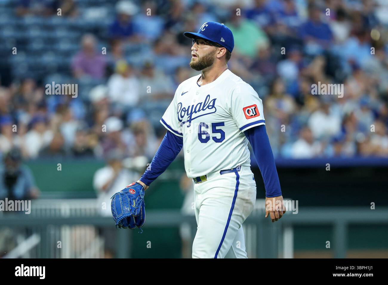 July 7, 2025: Kansas City Royals starting pitcher Noah Cameron (65) is ...